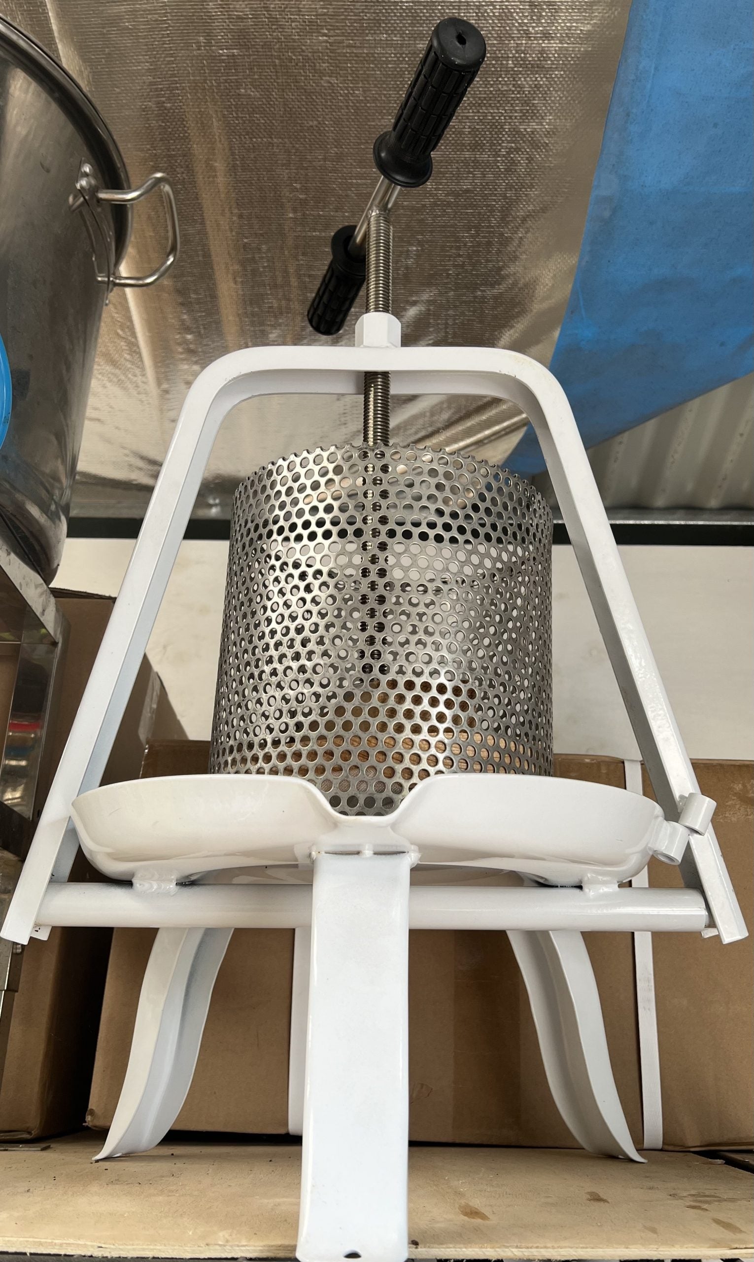Italian Wax Press | Edmonds Honey